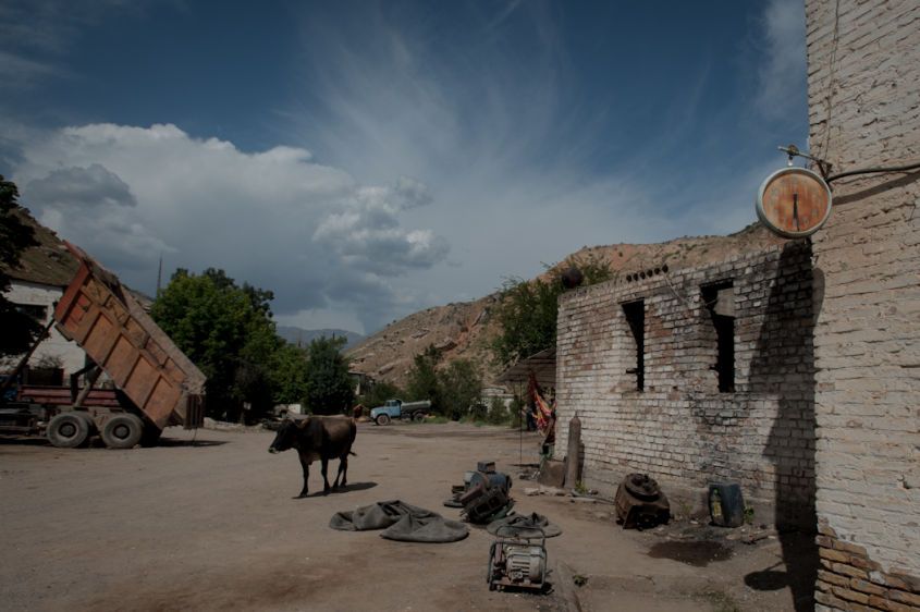 Mailuu-Suu: Radioactive Soviet Legacy - Kyrgyzstan - Noriko Hayashi ...