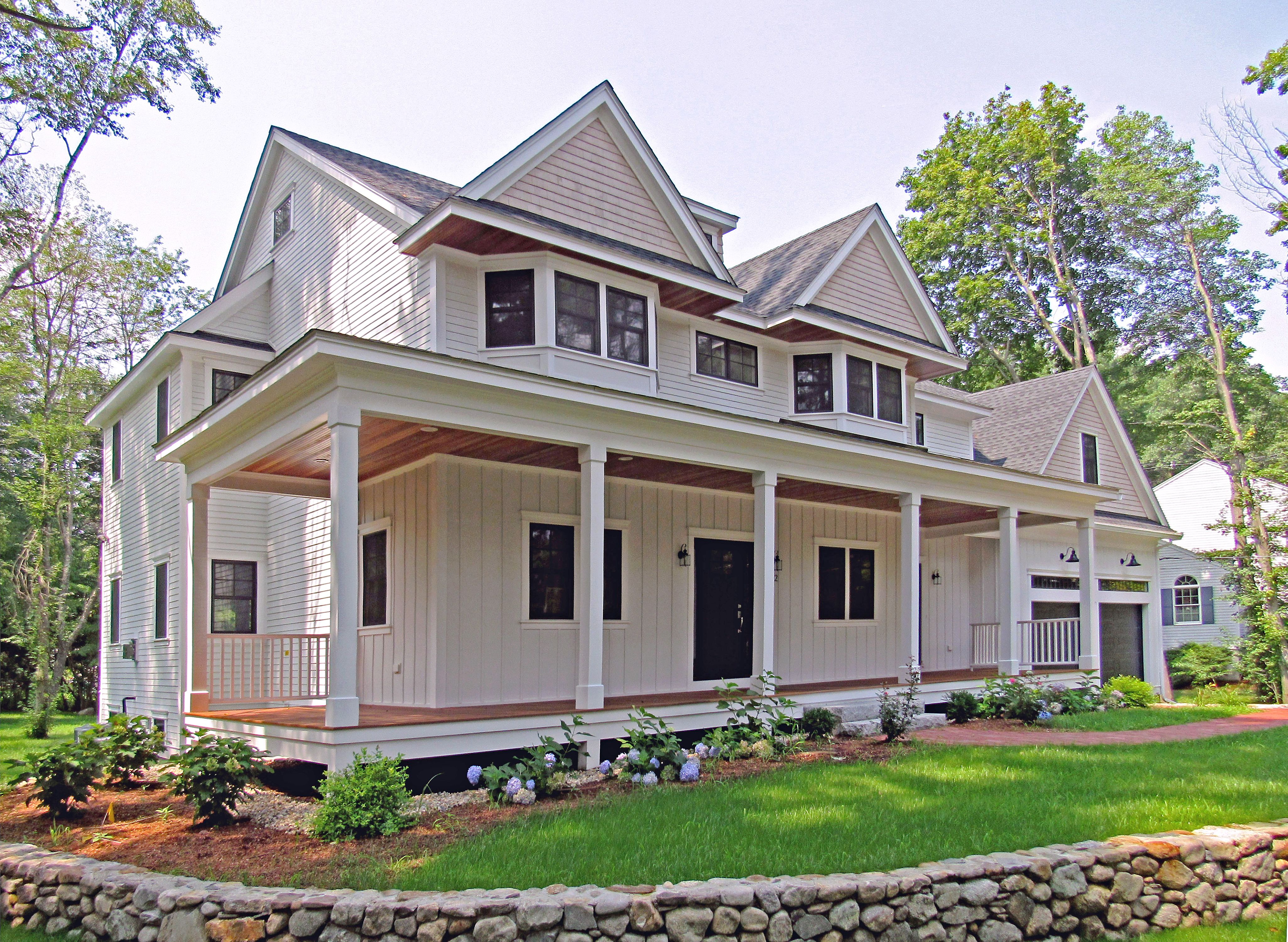 Custom "Farmhouse" Design - Tektoniks Architects